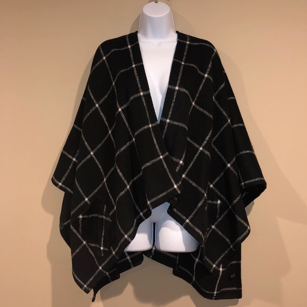 Black + White Checkered Cape - Gem